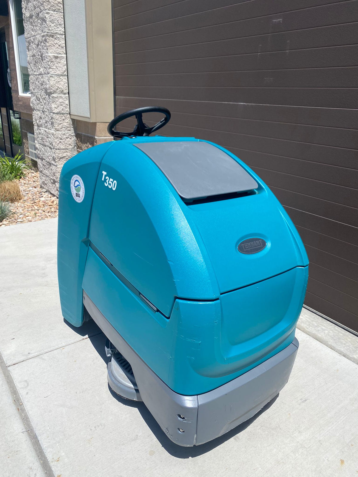 Tennant T350 Stand-On Floor Scrubber (USED) for Sale in Lehi - Utah ...